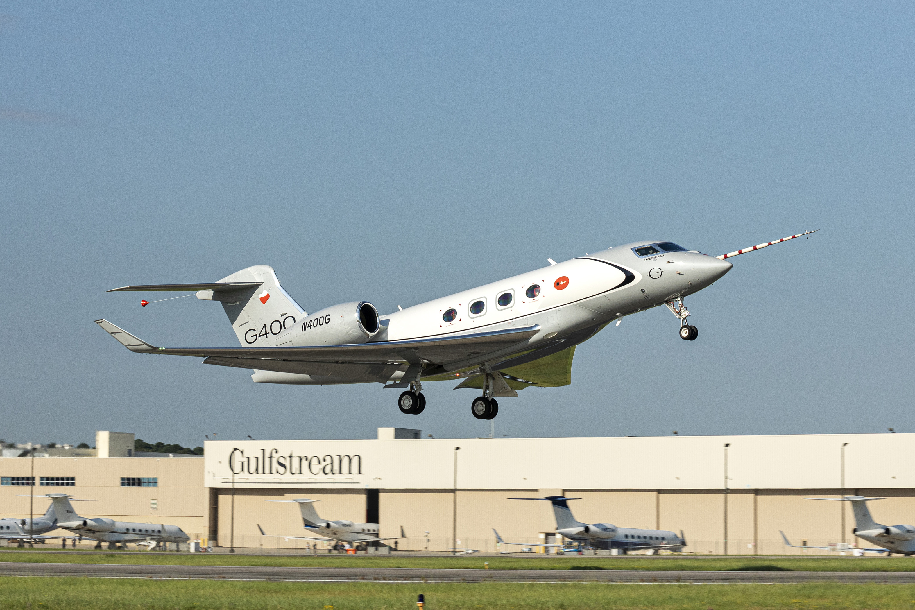 Gulfstream's G400 Begins Flight-test Program | Business Jet Traveler