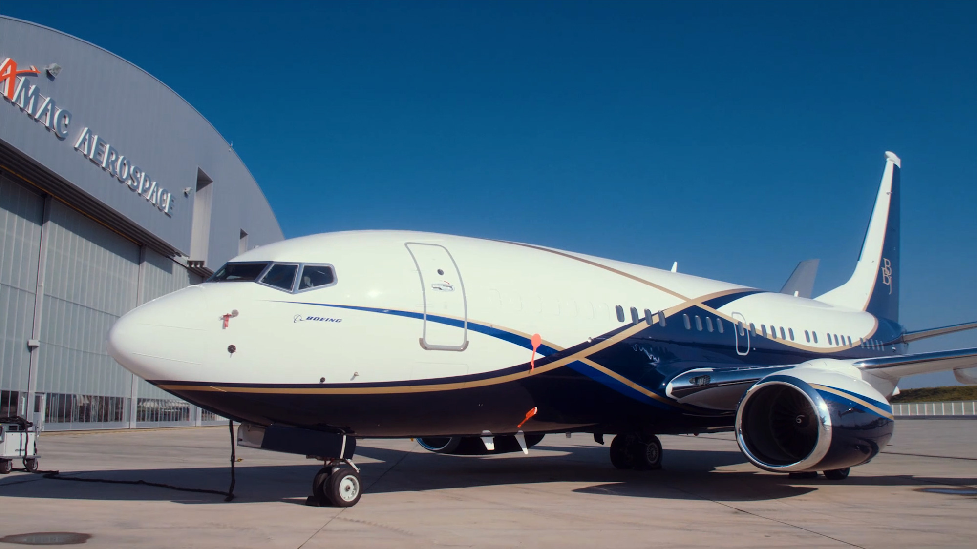 Outfitting the New 737-based Boeing Business Jet Demonstrator ...