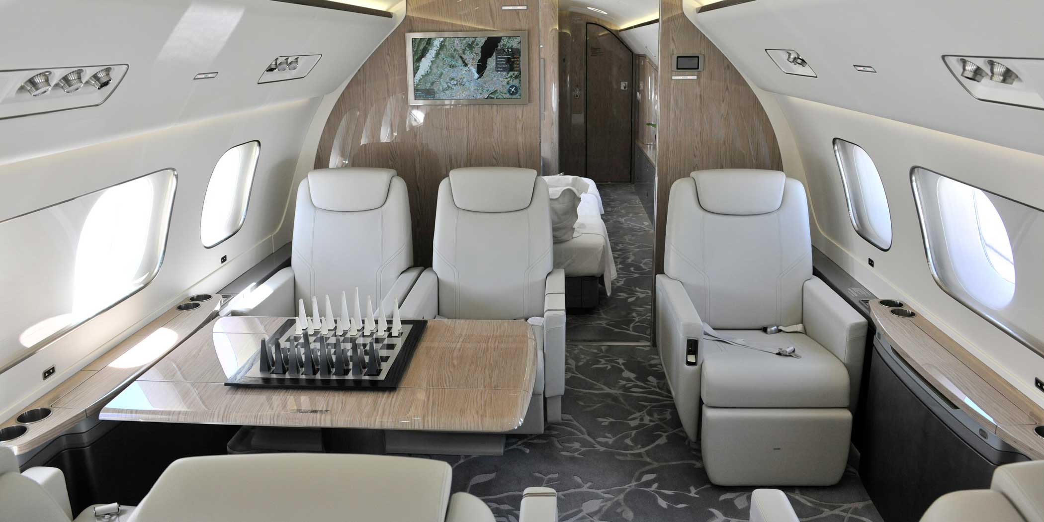 Six Questions Every Charter Customer Should Ask | Business Jet Traveler