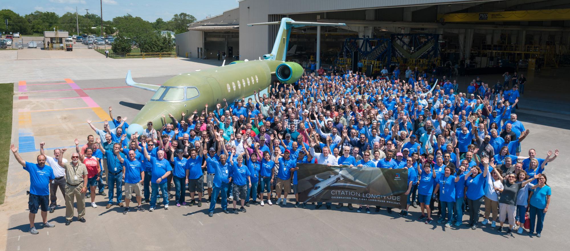 Textron Rolls Out First Production Citation Longitude | Business Jet ...