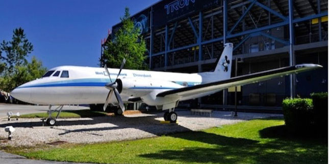 Walt Disney's Restored Gulfstream To Star At D23 Convention | Business ...